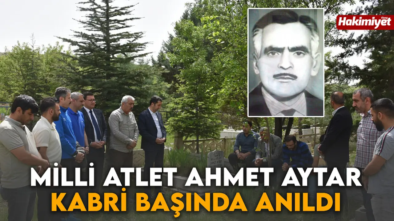Aytar, kabri başında anıldı