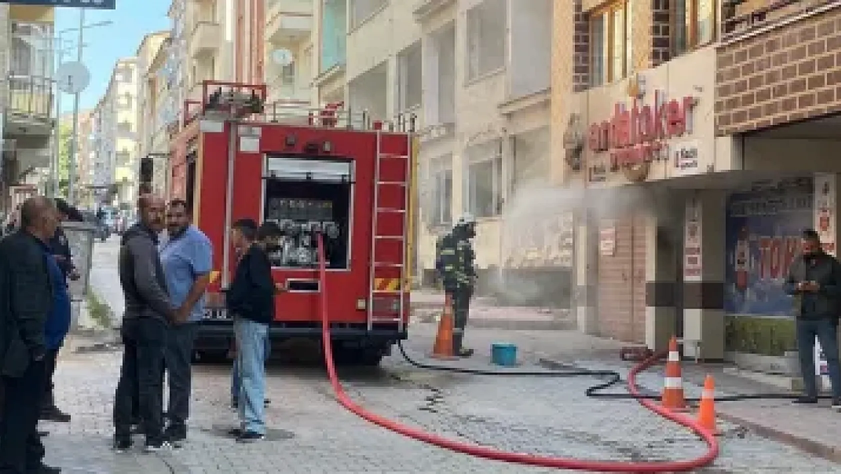 Elazığ'da Bir İşyerinde Patlama Meydana Geldi